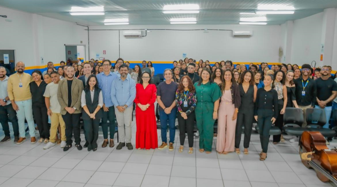 Mais de 200 ipojucanos concluem cursos profissionalizantes oferecidos ...